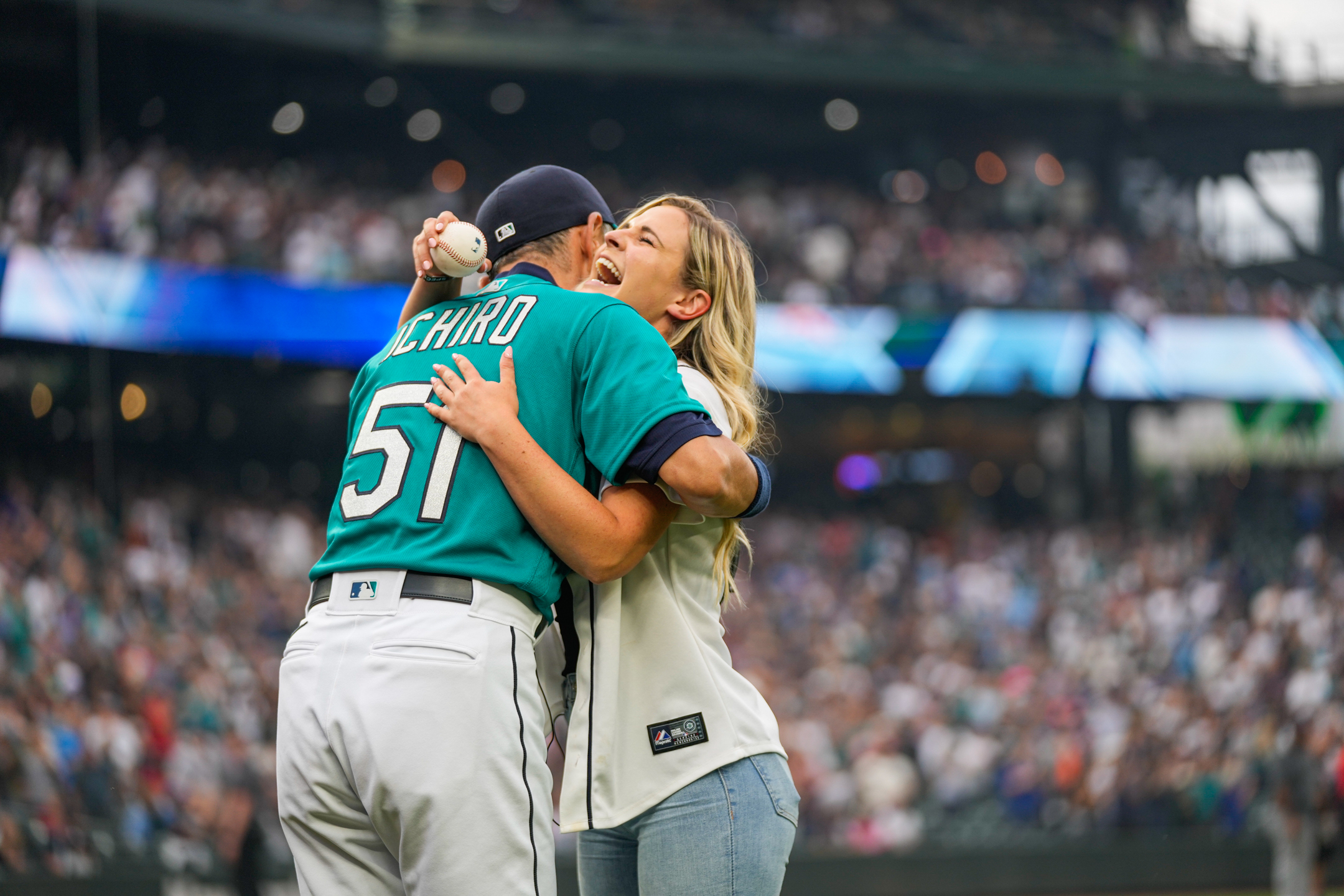 【海外の反応】イチローさん、再びあの女性を虜にする「興奮が伝わってくるな」